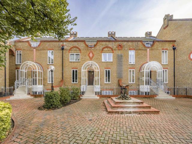 Oxford Road, Ealing W5, 1 bed flat to rent, £1,750 pcm | PrimeLocation
