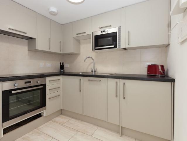 Oxford Road, Kidlington OX5, 1 bed flat to rent, £1,350 pcm | PrimeLocation