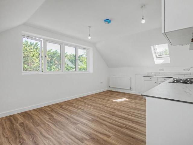 Oxford Road, Kidlington 2 bed apartment to rent £1,700 pcm £392 pw
