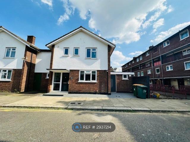 Oxford Road, London E15, Studio to rent, £1,600 pcm | PrimeLocation