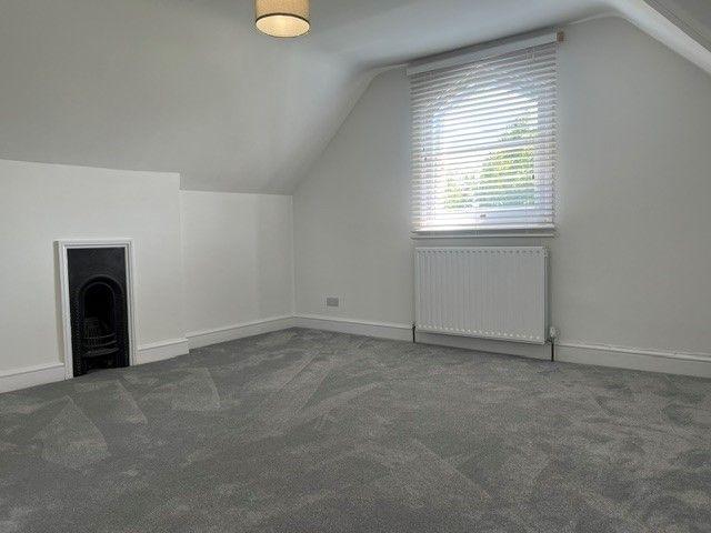 Oxford Road, London SW15, 2 bed flat to rent, £2,000 pcm | PrimeLocation
