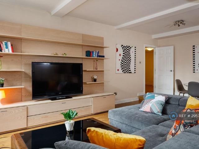 Oxford Road, Manchester, M1 2 bed flat to rent £1,550 pcm £358 pw