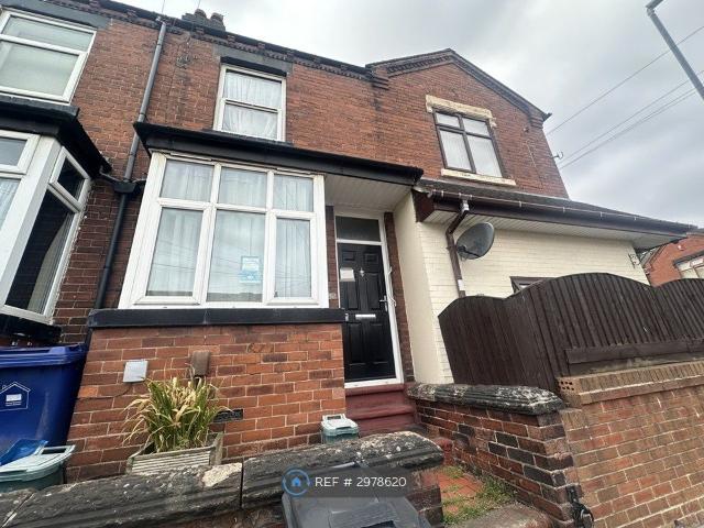 Oxford Road, Newcastle ST5, 2 bed terraced house to rent, £725 pcm | PrimeLocation