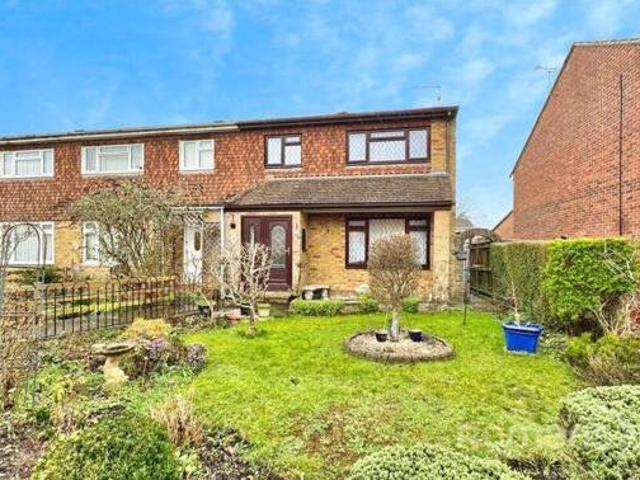 Oxford Road, Owlsmoor, 3 Bedroom End