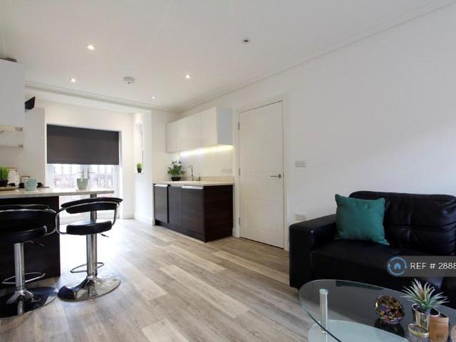 Oxford Road, Reading, RG1 1 bed flat to rent £1,325 pcm £306 pw