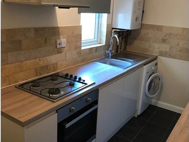 Oxford Road, Reading RG30, 3 bed terraced house to rent, £1,850 pcm | PrimeLocation