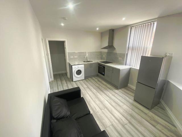 Oxford Road, Reading RG30, 1 bed flat to rent, £1,100 pcm | PrimeLocation