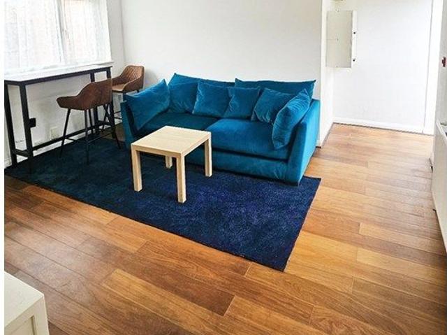 Oxford Road, Reading RG30, 1 bed flat to rent, £1,200 pcm | PrimeLocation
