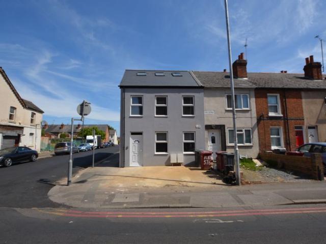 Oxford Road, Reading RG30, 1 bed flat to rent, £875 pcm | PrimeLocation
