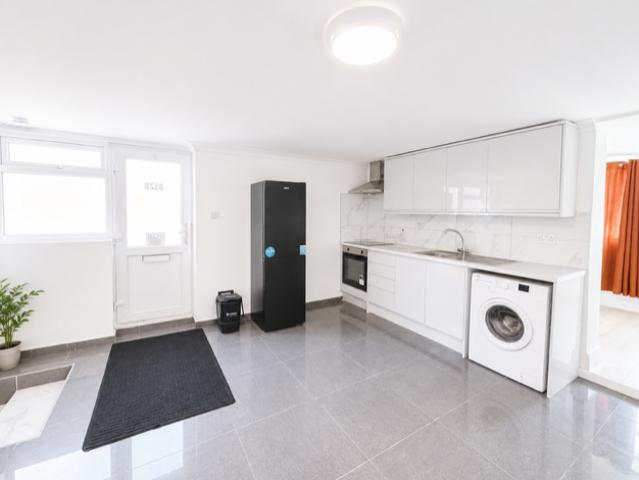 Oxford Road, Reading RG30, Studio to rent, £875 pcm | PrimeLocation