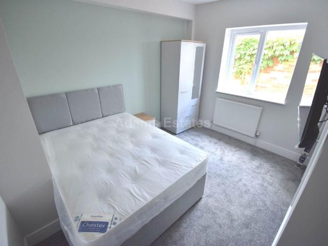 Oxford Road, Reading RG31, Room to rent, £795 pcm | PrimeLocation