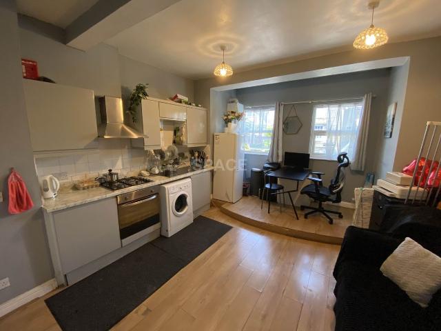 Oxford Rd, Reading RG30, 1 bed flat to rent, £1,150 pcm | PrimeLocation