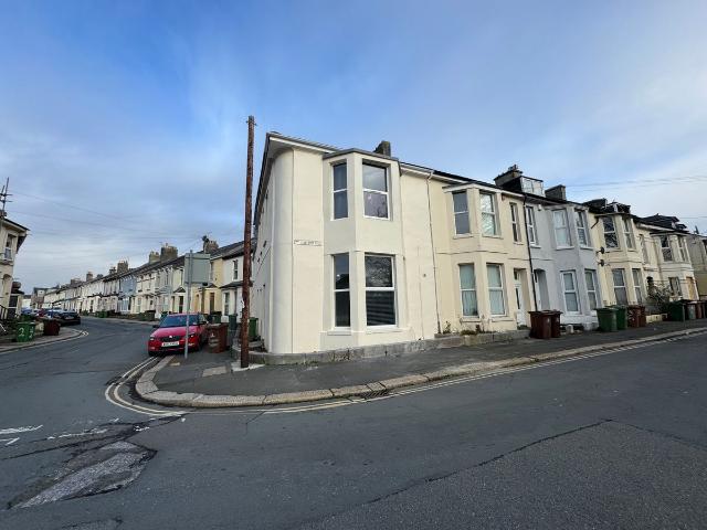 Oxford Terrace, Plymouth PL1, 2 bed flat to rent, £1,000 pcm | PrimeLocation