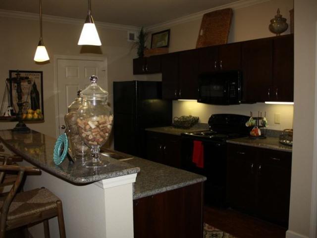OxfordCC 2 Bedroom Apartment for Rent at 2200 West Baker Road, Baytown, TX 77521