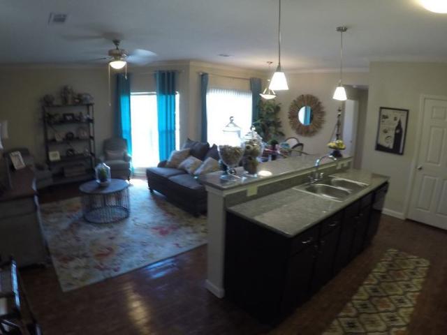 OxfordCC 2 Bedroom Apartment for Rent at 2200 West Baker Road, Baytown, TX 77521