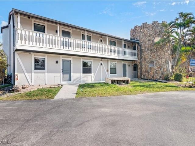 Oxfordshire Ln Apt,fort Myers, Condo For Sale