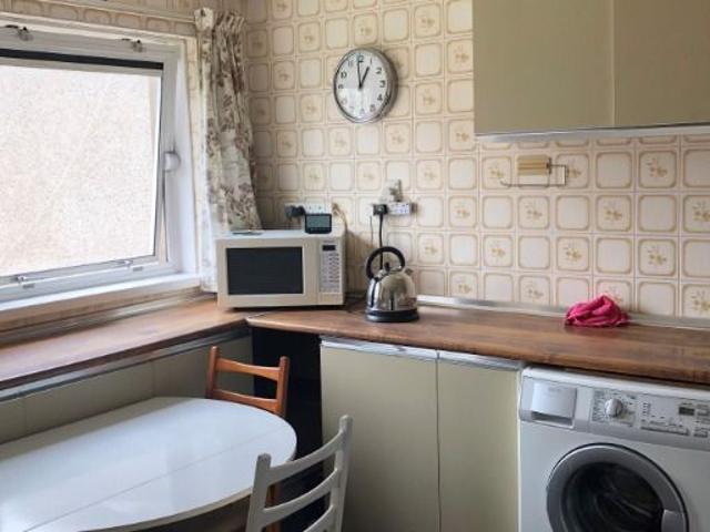 Oxgangs Avenue, Oxgangs, Edinburgh EH139Hz EH13, 2 bed flat to rent, £950 pcm | PrimeLocation