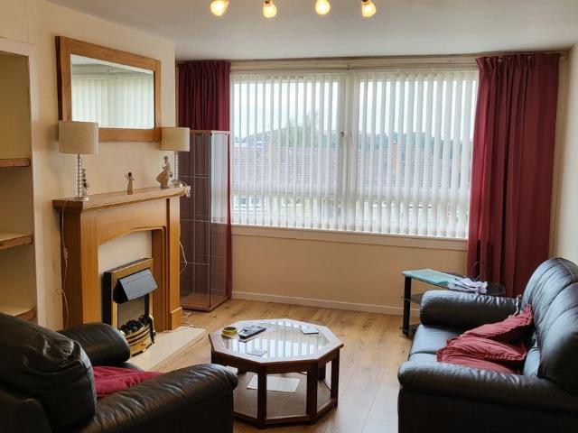 Oxgangs Farm Drive, Oxgangs, Edinburgh EH13, 2 bed flat to rent, £1,100 pcm | PrimeLocation