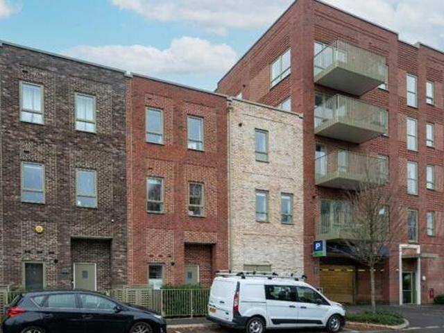 Oxhey Drive, Watford, 3 Bedroom Terraced