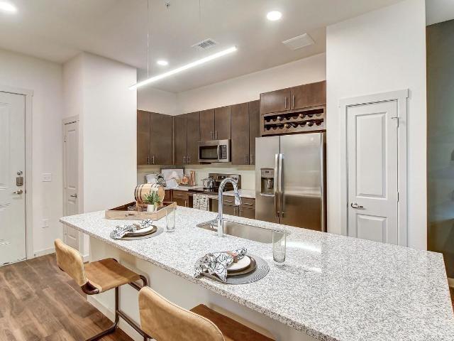Oxly at The Merc 2 Bedroom Apartment for Rent at 5810 Utsa Blvd, San Antonio, TX 78249