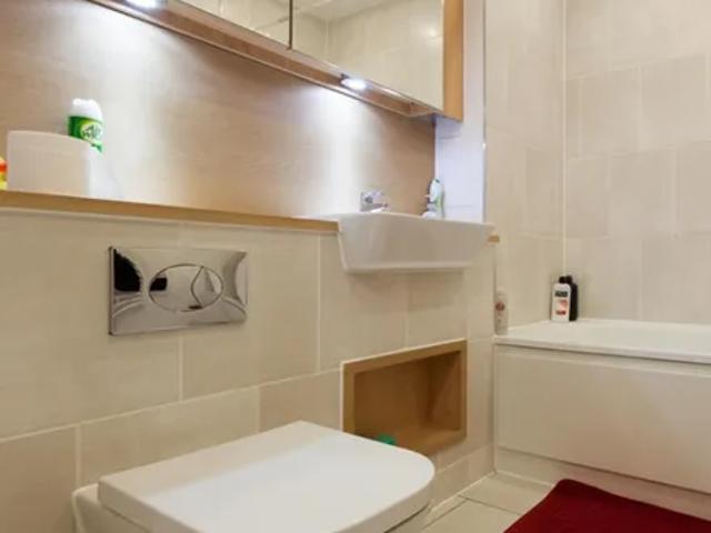 Oxley Square, Bromley by Bow, London, E3 3GS, United Kingdom | Room for rent #155902164 | Rentberry