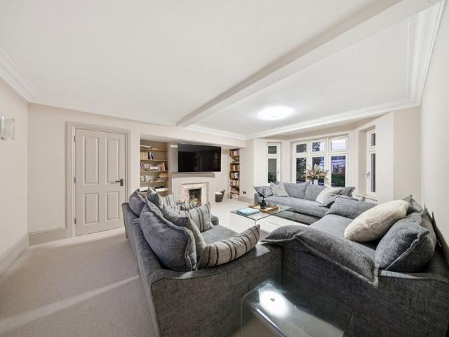 Oxshott Way Estate, Cobham, KT11