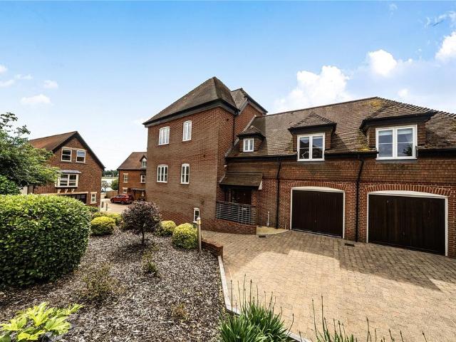Oyster Quay, High Street, Hamble. 3 bed terraced house to rent £3,500 pcm £808 pw