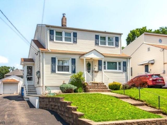 Ozone Ave, Cedar Grove, Home For Sale