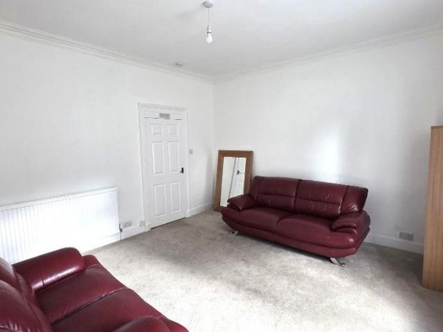 P1009: Craig Place, Torry, Aberdeen