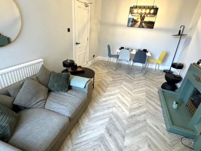 P1718: Clifton Road, Kittybrewster, Aberdeen