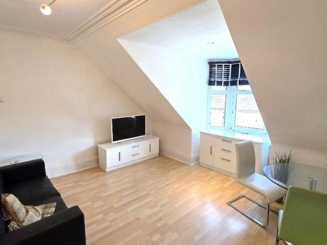 P1843: Thistle Street, City Centre, Aberdeen