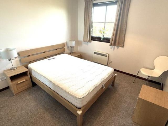 P2070: Ashgrove Road, Kittybrewster, Aberdeen