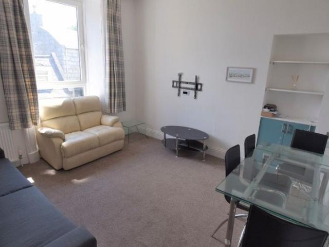 P872: Rosemount Place, Rosemount, Aberdeen