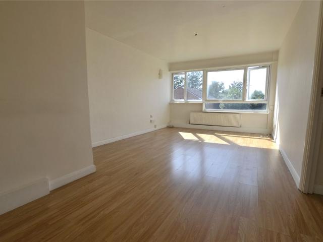Pampisford Road, South Croydon CR2, 2 bed flat to rent, £1,845 pcm | PrimeLocation