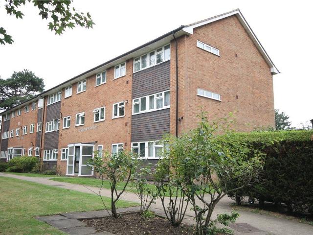 Pampisford Road, South Croydon, Surrey CR2, 2 bed flat to rent, £1,795 pcm | PrimeLocation