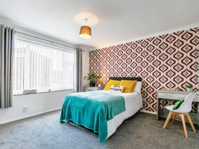 Panton Crescent, Colchester CO4 4 bed terraced house to rent £1,950 pcm £450 pw