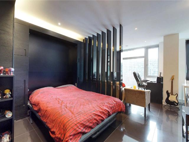 Pan Peninsula, Canary Wharf E14, Studio to rent, £2,100 pcm | PrimeLocation