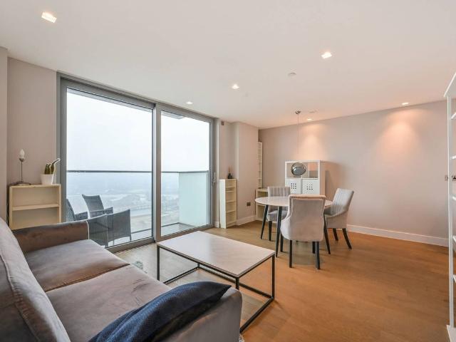 Pan Peninsula E14, Canary Wharf, London, 1 bed flat to rent, £2,817 pcm | PrimeLocation