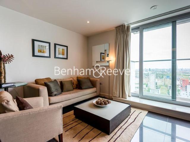 Pan Peninsula Square, Canary Wharf E14 Studio to rent £1,950 pcm £450 pw