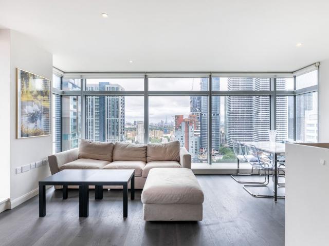 Pan Peninsula Square, Canary Wharf E14, 2 bed flat to rent, £3,000 pcm | PrimeLocation