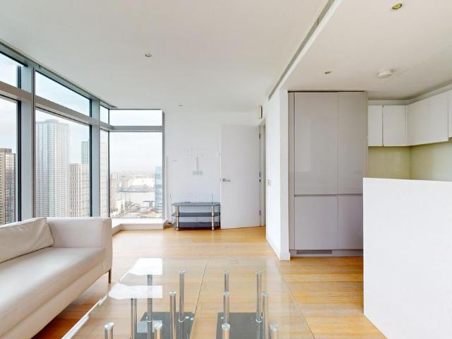 Pan Peninsula Square, Canary Wharf, London E14, 2 bed flat to rent, £3,650 pcm | PrimeLocation