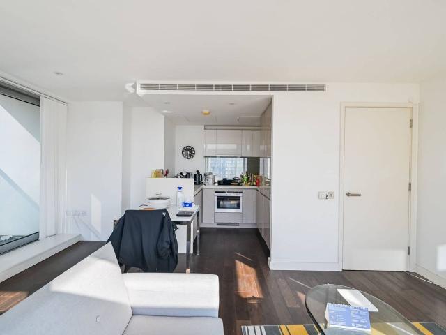Pan Peninsula Square, Docklands, London E14, 2 bed flat to rent, £3,359 pcm | PrimeLocation