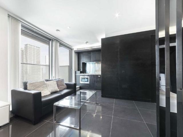 Pan Peninsula Square, London E14 Studio to rent £2,000 pcm £462 pw