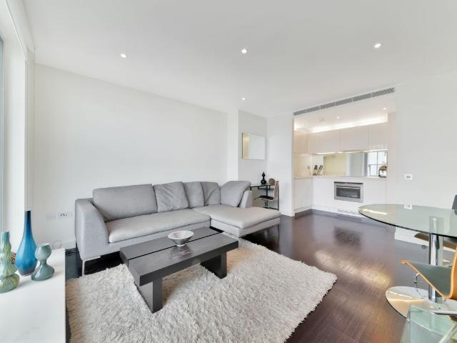Pan Peninsula Square, London E14, 1 bed flat to rent, £2,513 pcm | PrimeLocation