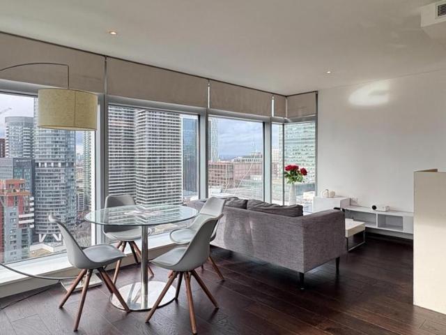 Pan Peninsula Square, London E14 2 bed flat to rent £3,250 pcm £750 pw