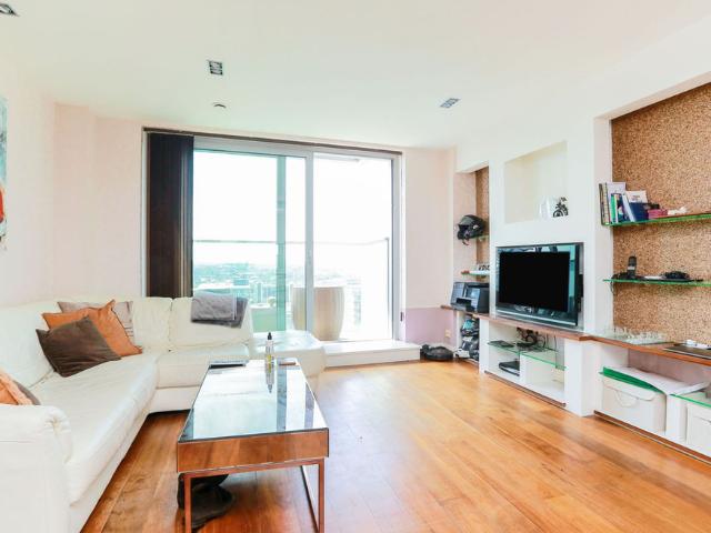 Pan Peninsula Square, London, E14