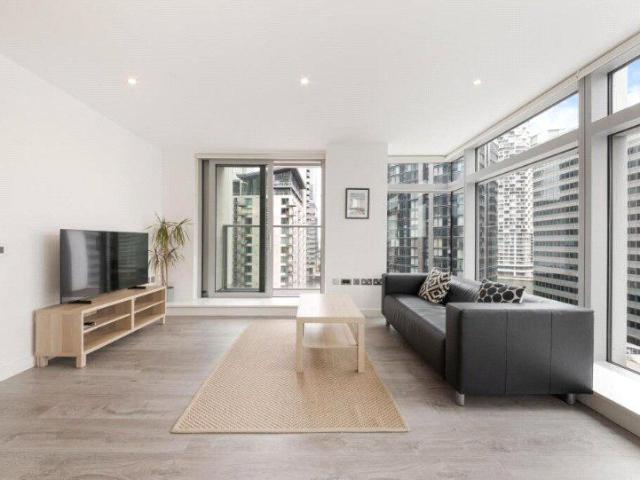 Pan Peninsula Square, London, E14 9HN