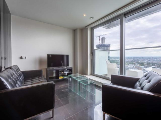 Pan Peninsula Square, London, E14 9HQ
