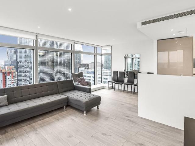 Pan Peninsula West Tower, Pan. 2 bed flat to rent £3,600 pcm £831 pw