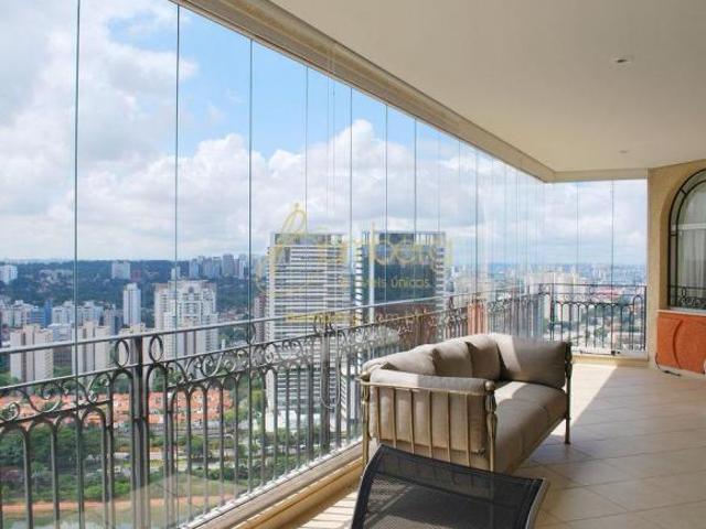 Panamby Apartamento Lindenberg, 430 m², 4 suítes, 4 vagas e depósito privativo!